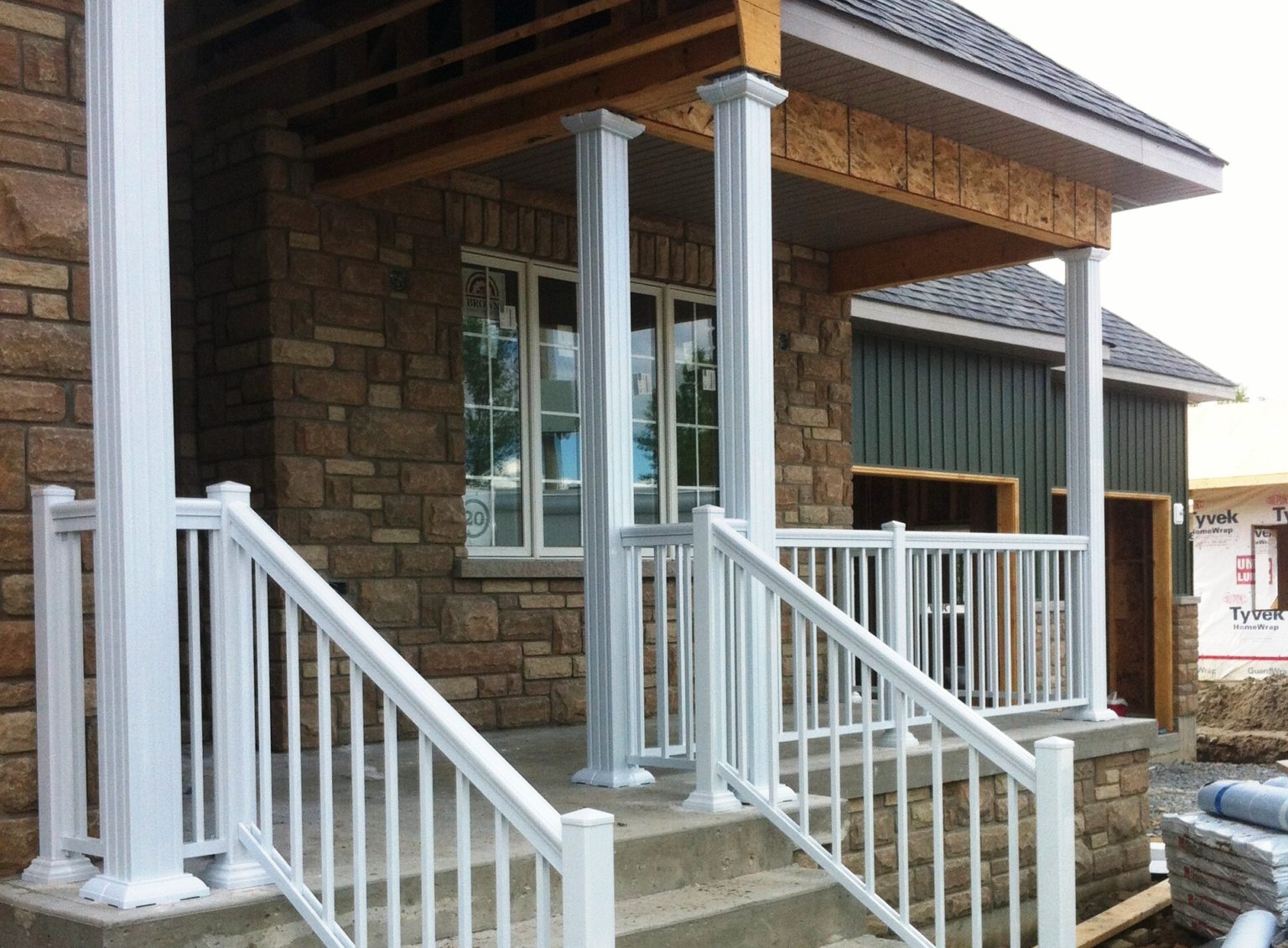 Fibreglass Columns Benefits | Concord Aluminum Railings